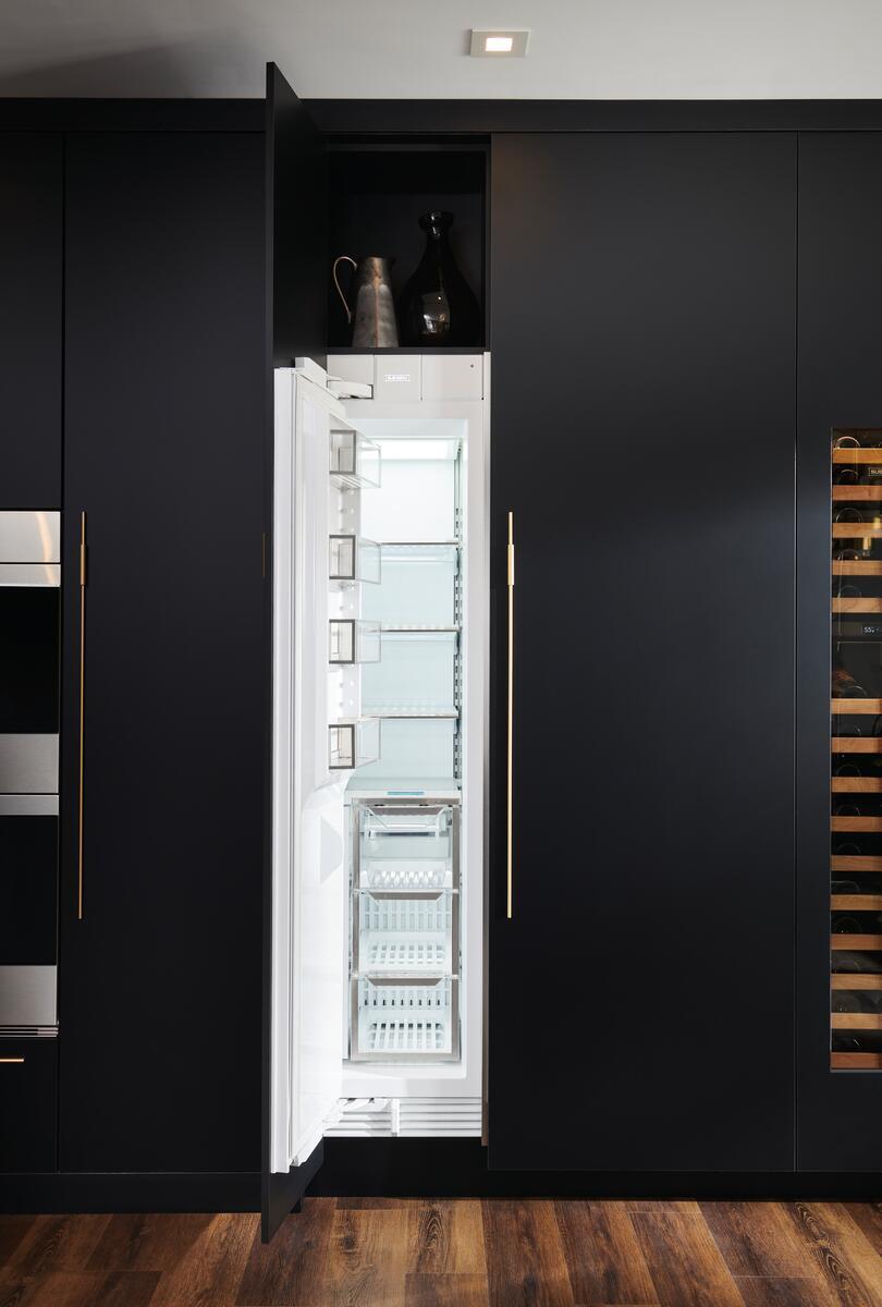 Sub-Zero Designer | Column Freezer | ICBDEC1850FI